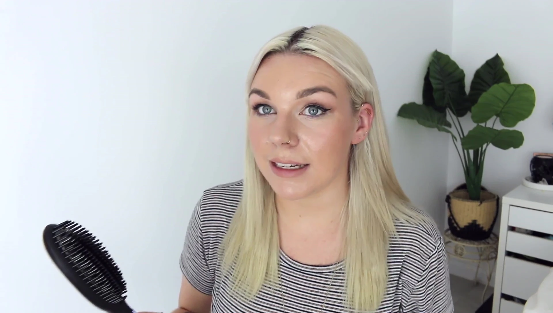 Does the GHD Glide Hot Brush REALLY Work?!? | REVIEW